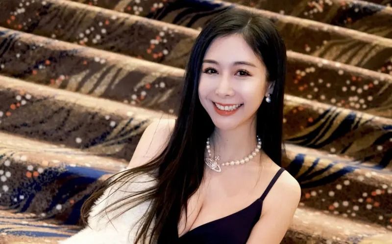 Albee爆熱戀賀瓏捲3角關係 昔爆交往2週就能啪啪「嗨到在流理台激戰」