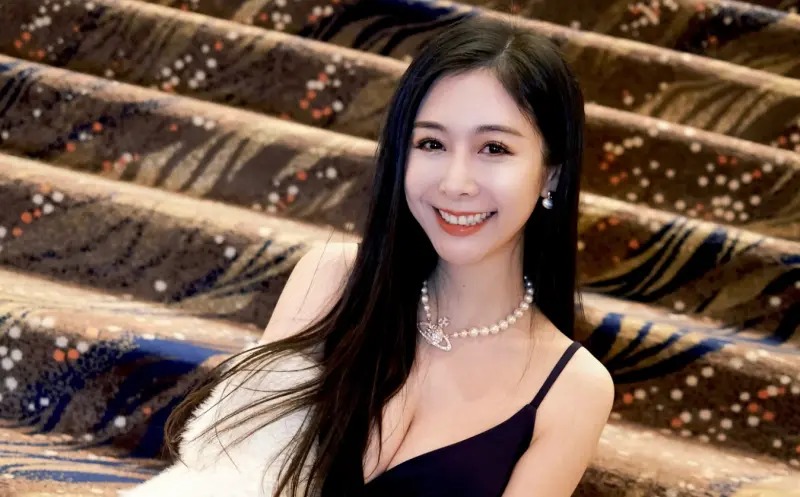 Albee爆熱戀賀瓏捲3角關係 昔爆交往2週就能啪啪「嗨到在流理台激戰」