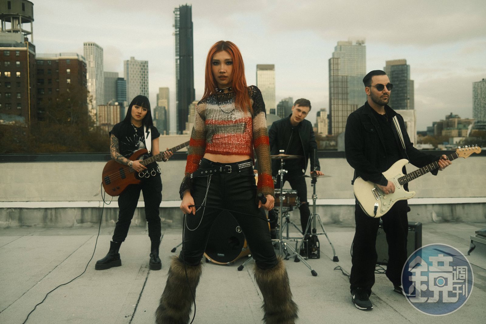 Karencici新歌開撕假面閨密 赴美拍MV送暖暖包被讚嘆 - 鏡週刊 Mirror Media