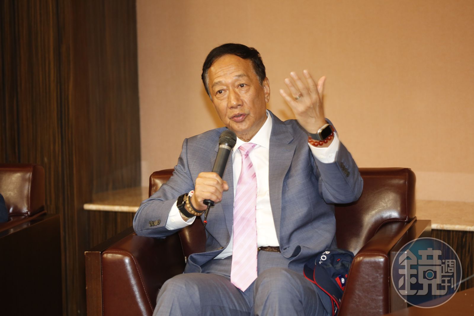 郭台銘為母抱屈「打不到次世代BNT」籲引進 律師嗆：老人被寵壞、當政府耶誕老人？ - 鏡週刊 Mirror Media