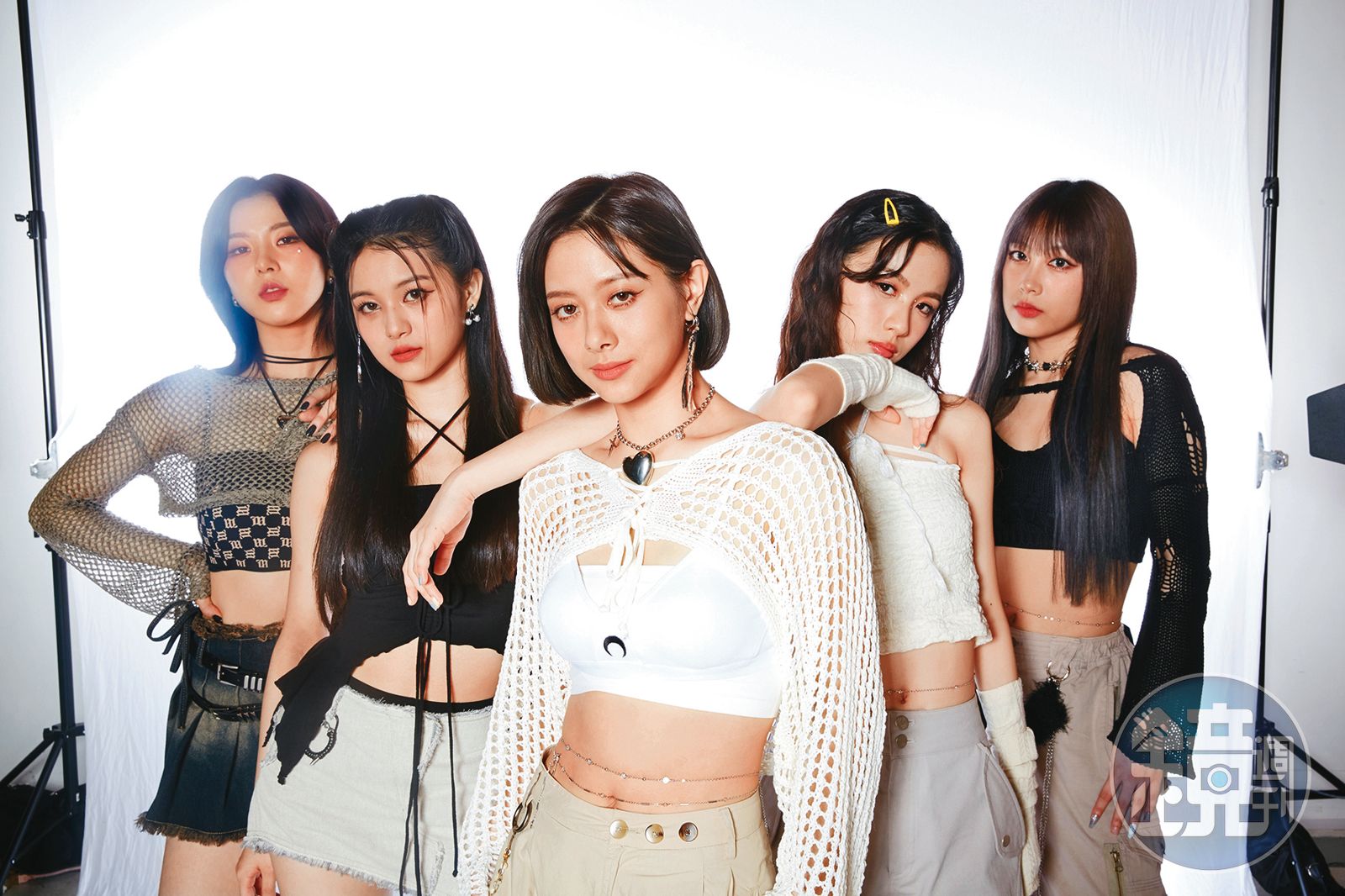 【未來少女夯女團】顏值舞力高標還曾赴陸選秀 「幻藍小熊」XXIN休學參賽團魂爆發 - 鏡週刊 Mirror Media