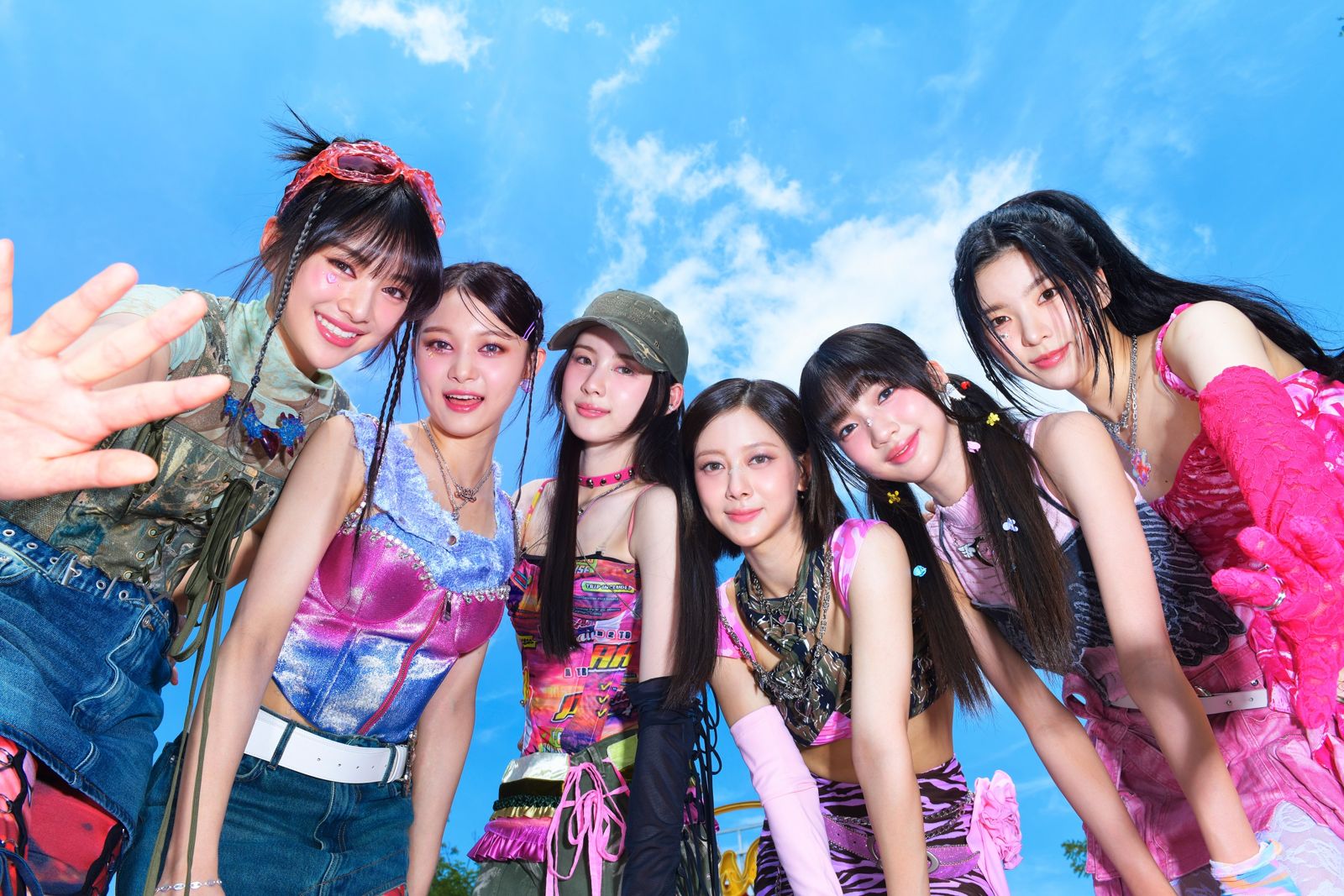 台妞韓團GENBLUE幻藍小熊 無預警釋出2版MV預告 - 鏡週刊 Mirror Media