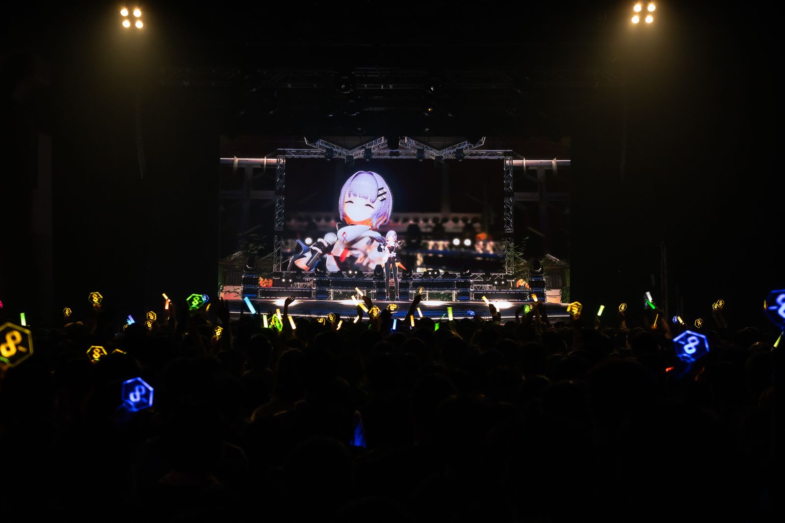 虛擬Vsinger「HACHI」台灣開唱爆人氣 笑聲超嗨怕破功 - 鏡週刊 Mirror Media